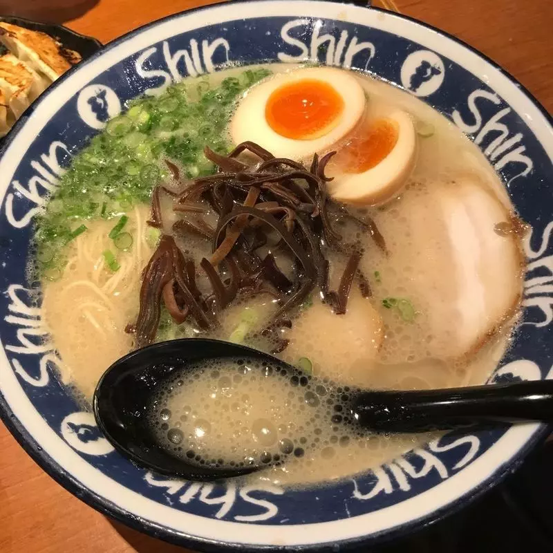 博多らーめん ShinShin KITTE博多店 - 中洲 (餃子) 【aumo(アウモ)】