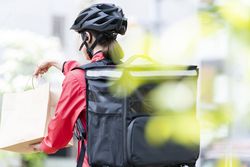 WoltとUber Eatsを徹底比較！他のデリバリーサービスとの違いやおすすめを紹介 | aumo[アウモ]
